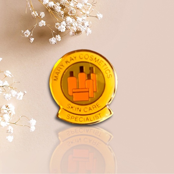 Mary Kay | Jewelry | Vintage Mary Kay Cosmetics Skin Care Specialist ...